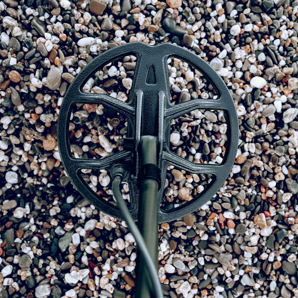 How Do Metal Detectors Work? An In-Depth Guide - MetalDetector.com