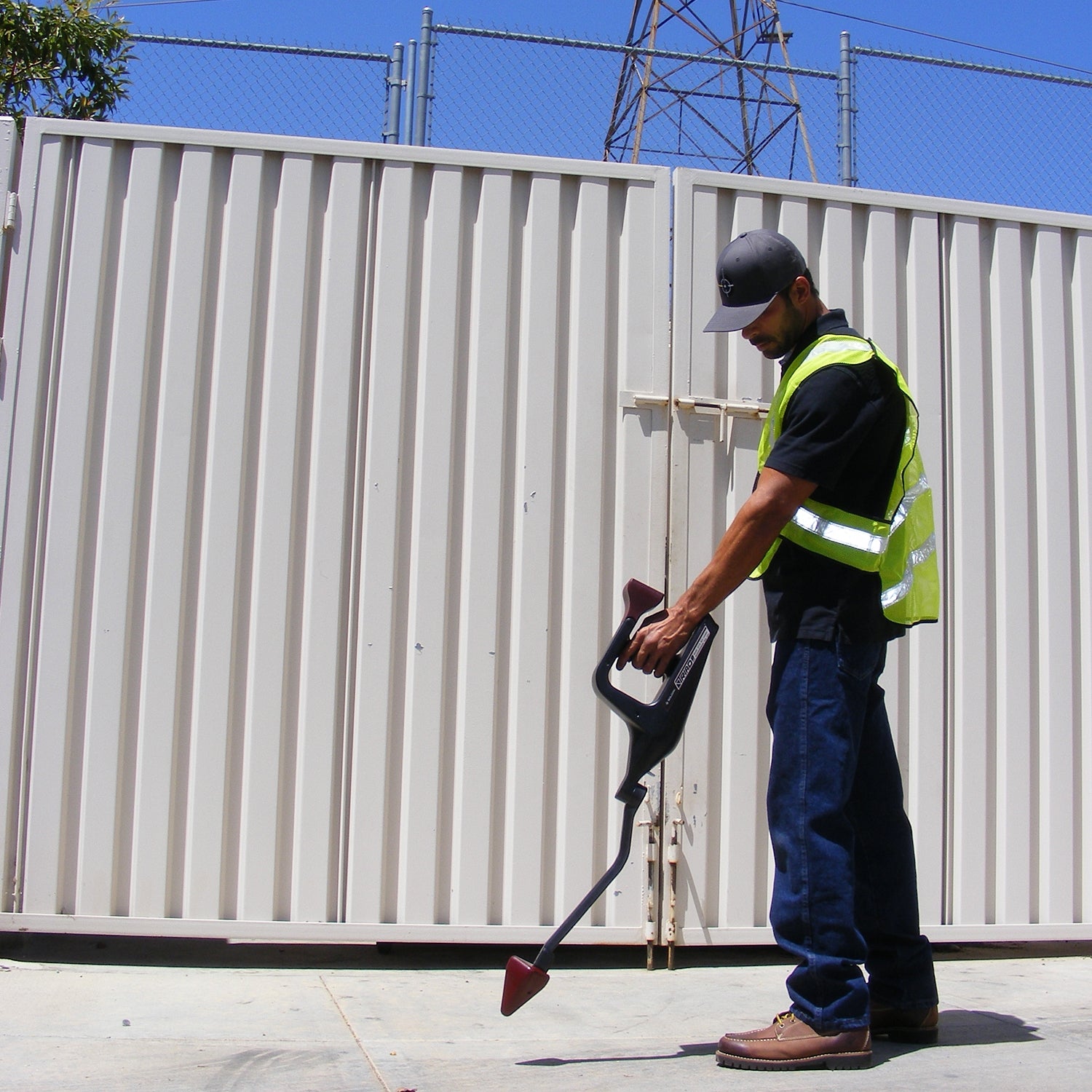 Goldak Triad 2310 ULS Pipe & Cable Locator | MetalDetector.com